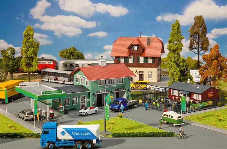Faller 190275 H0 Set Rund ums Auto - Moba-Shop